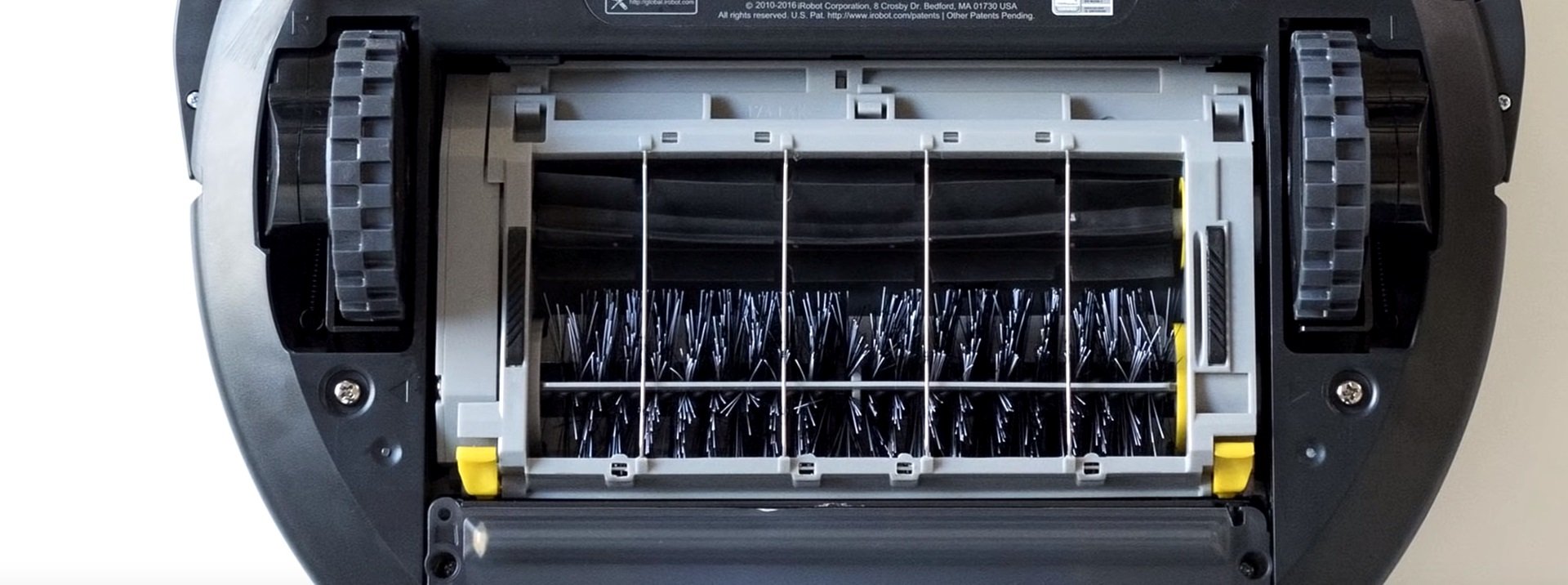 iRobot Roomba 695 vs. 690: Robot Vacuum Comparison