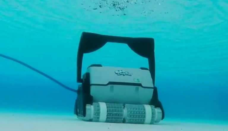 The Best Commercial Robotic Pool Cleaners for