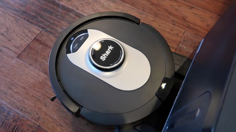 Shark AV2501AE AI Robot Vacuum Review